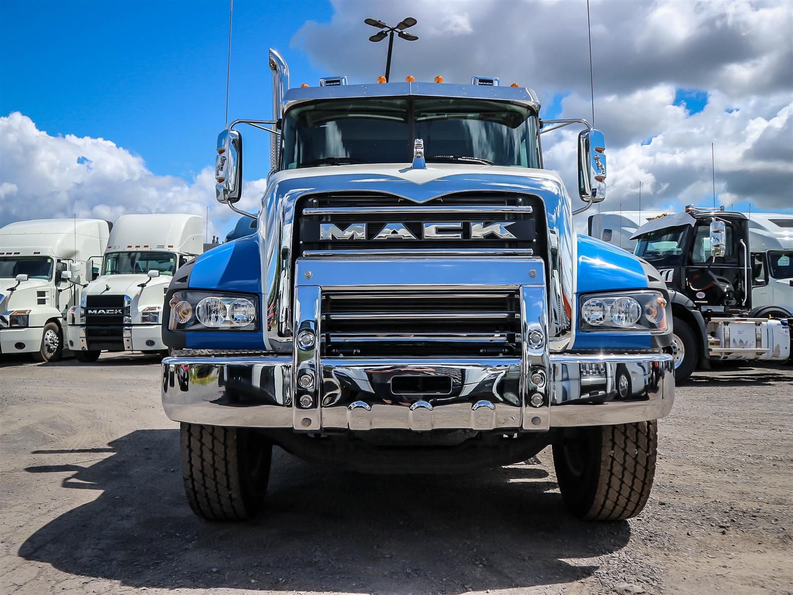 2020 Mack Granite