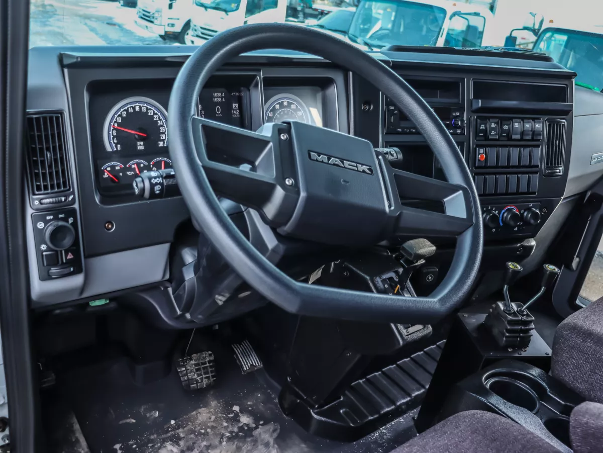 2024 Mack MD7