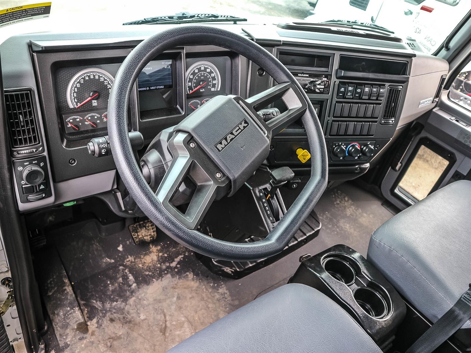 2021 Mack MD7